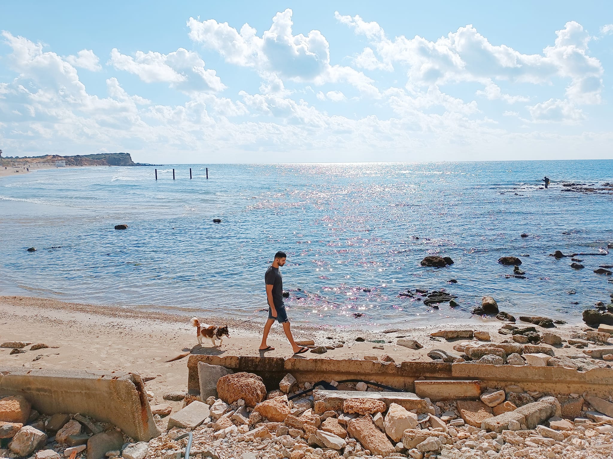 חוף ים חדרה - ענבל טננבאום - עו"ס קלינית ופסיכותרפיסטית CBT